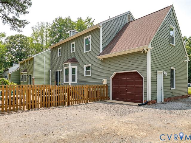 10166 Drawbridge Court