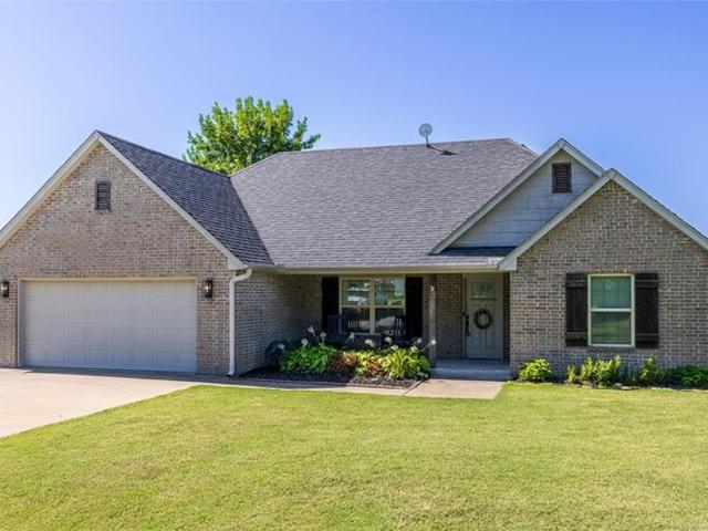10168 E 445 Rd, Claremore, OK 74017
