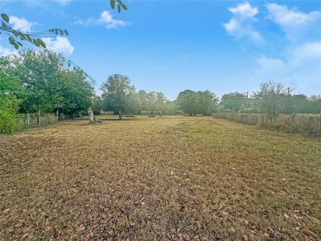 1016 Main St, Lexington, TX 78947 | MLS #1137 | Compass