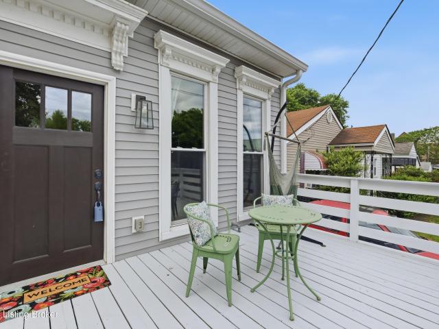 1016 Mary St