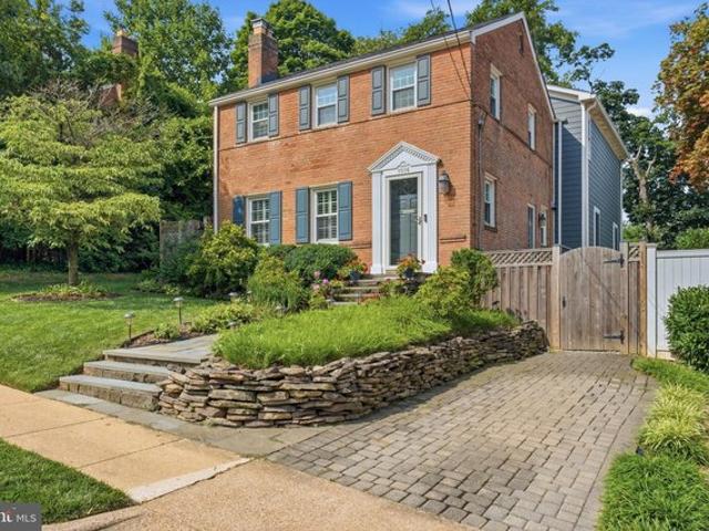 1016 N Larrimore St, Arlington, VA 22205