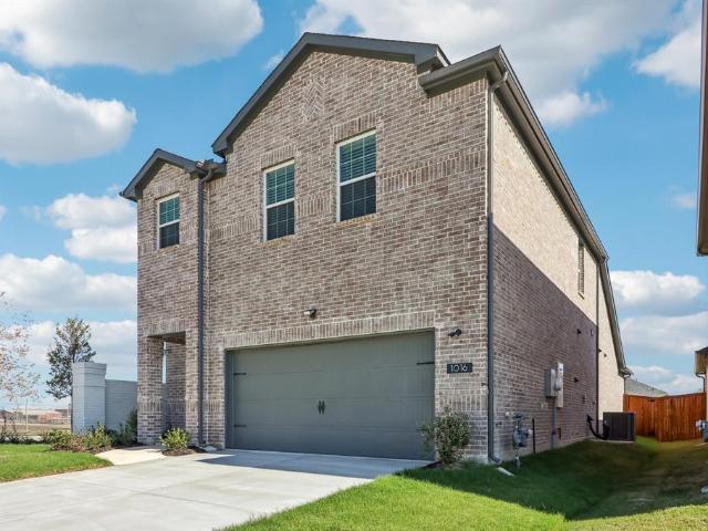 1016 Amenduni Lane