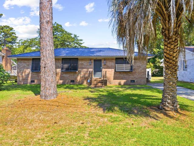 1016 Bay Dr