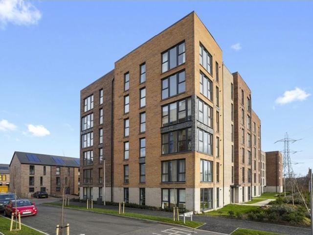 10/16 Cunningham Square, Portobello, EH15 1BH