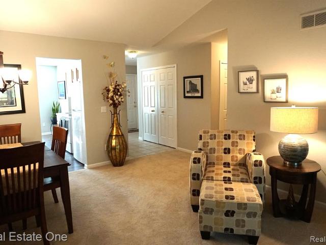 1016 CURZON Street