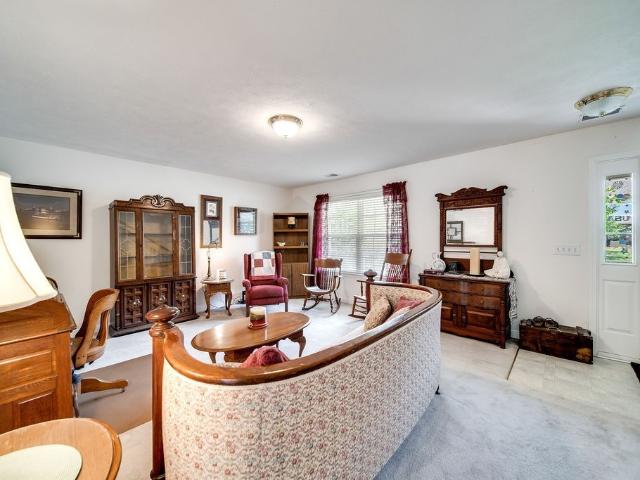 1016 Chelsea Dr