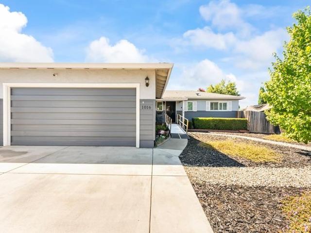 1016 Colnar St, Roseville, CA 95678