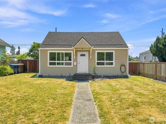 1016 E 61st St, Tacoma, WA 98404