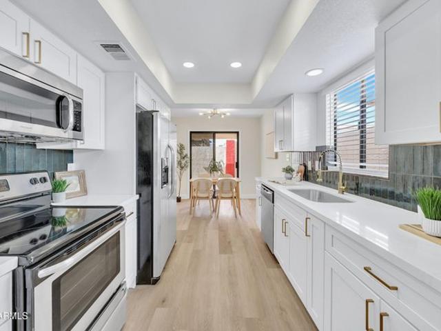 1016 E Charleston Ave, Phoenix, AZ 85022