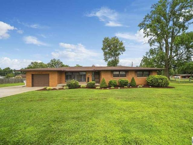 1016 Elizabeth Ln, Terre Haute, IN 47802
