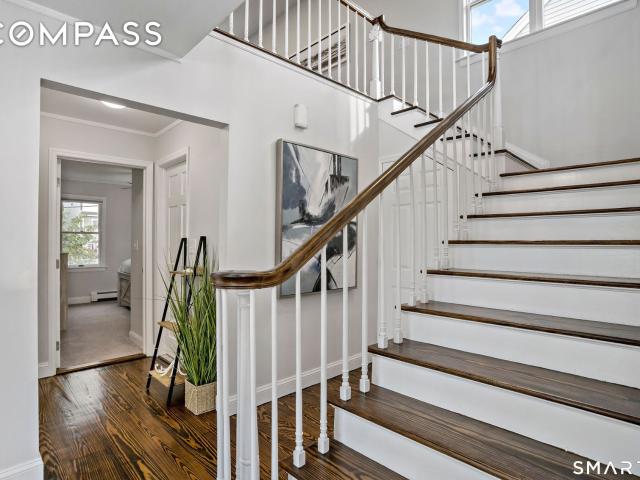1016 Fairfield Beach Rd, Fairfield, CT