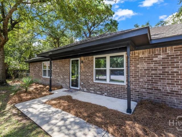1016 Farr Court