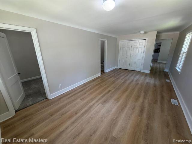 1016 Gillett Street