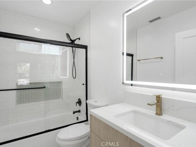 1016 Highland Ave. Glendale, US, CA