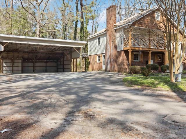 1016 Indianhead Circle