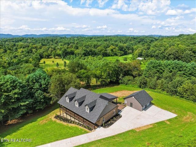 1016 Lillie Drive