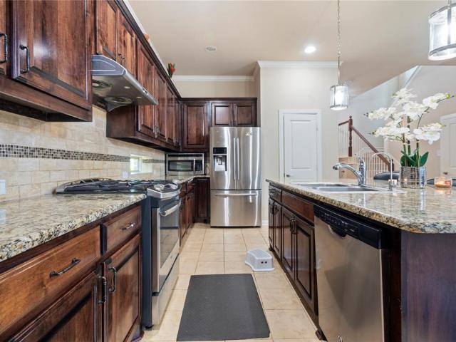 1016 Lone Ivory Trail