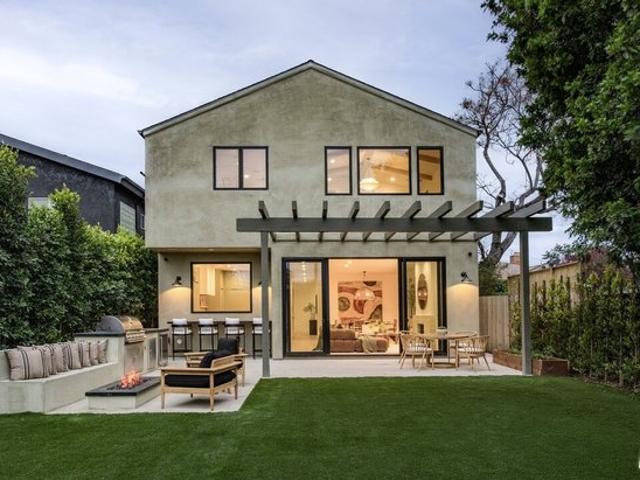 1016 Palms Blvd, Venice, CA 90291