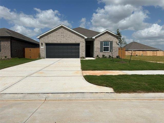 1016 Star Skye Dr, Brookshire, TX 77423