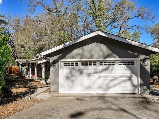 1016 Stone Valley