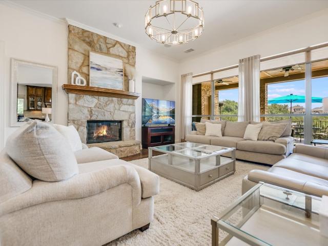 1016 SANTALUZ Path, Austin, TX
