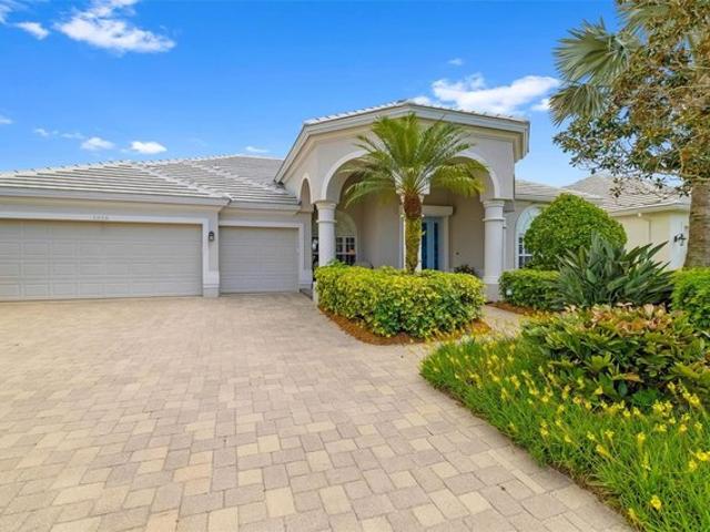 1016 Scherer Way, Osprey, FL 34229