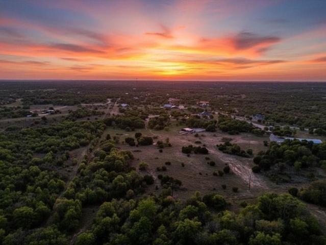 1016 Spring Ranch Dr, Weatherford, TX 76088