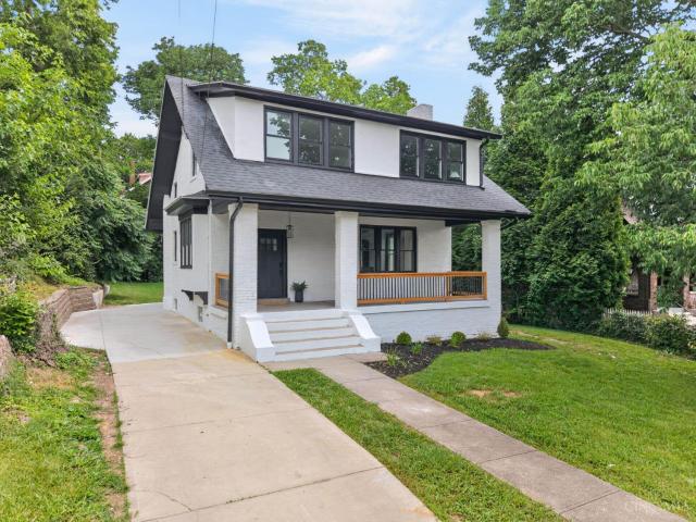 1016 Valley Lane
