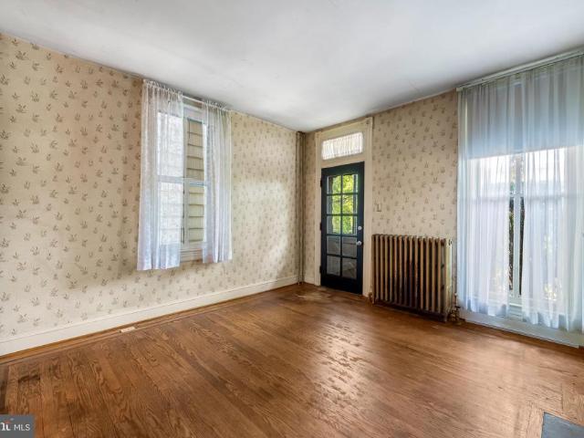 1016 W 38Th Street