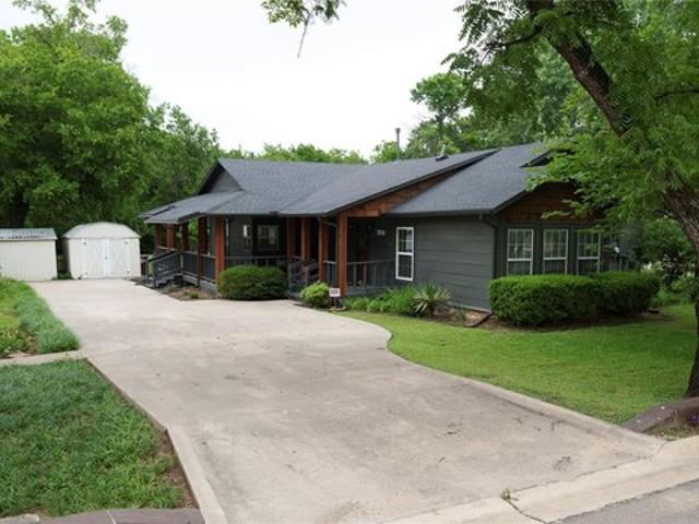 1016 W Collins St, Denton, TX 76201