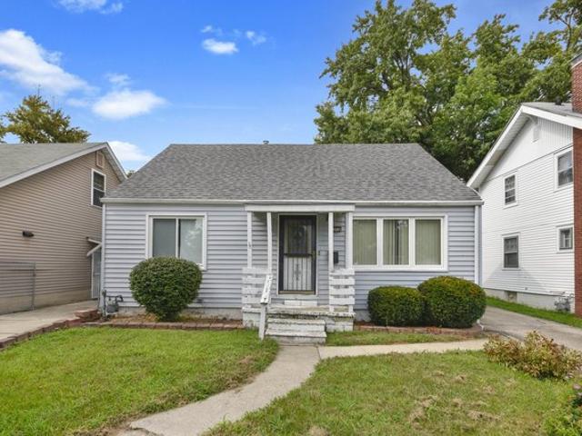 1016 W King St, Decatur, IL 62522