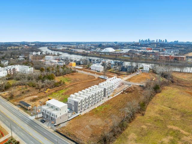 1016 W Trinity Ln # 8