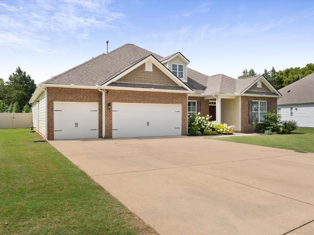 1016 Webbs Retreat Ln