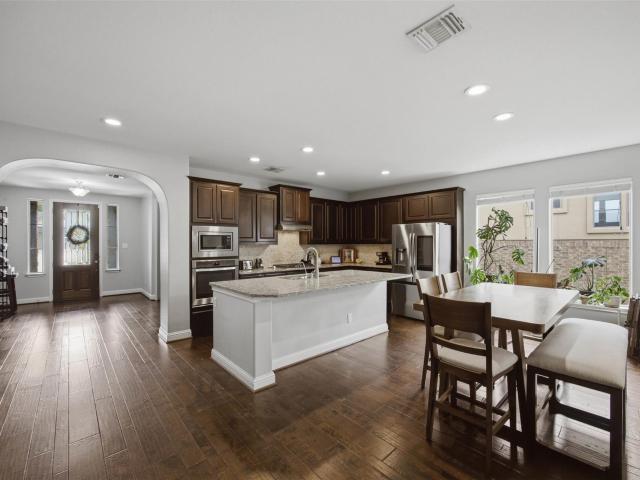 1016 Winding Way Dr