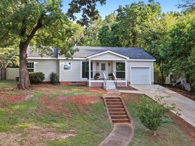 1016 Woodland Dr, Palestine, TX 75801