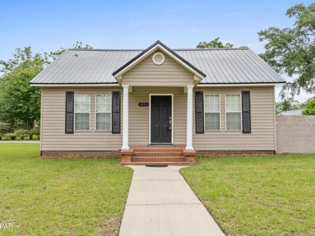 1016 10th Ave, Graceville, FL 32440 in Graceville, Florida