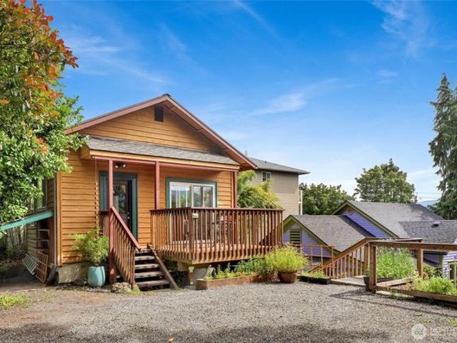 1016 21st St, Bellingham, WA 98225