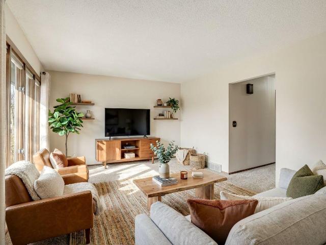 1016 4th Street W