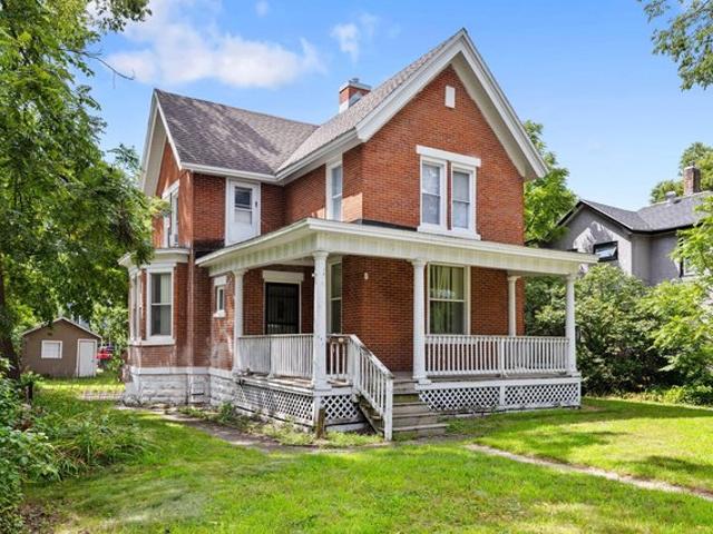 1016 8th St S Unit 1018, La Crosse, WI 54601