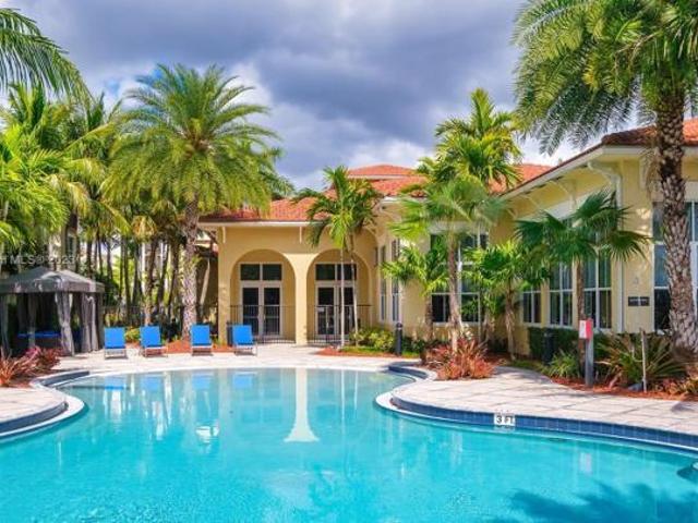 10170 7th St SW #25 403, Pembroke Pines, FL 33025