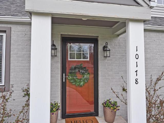 10178 Zig Zag Road