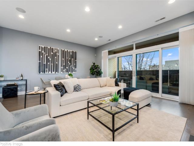 1017 N California Avenue # 9