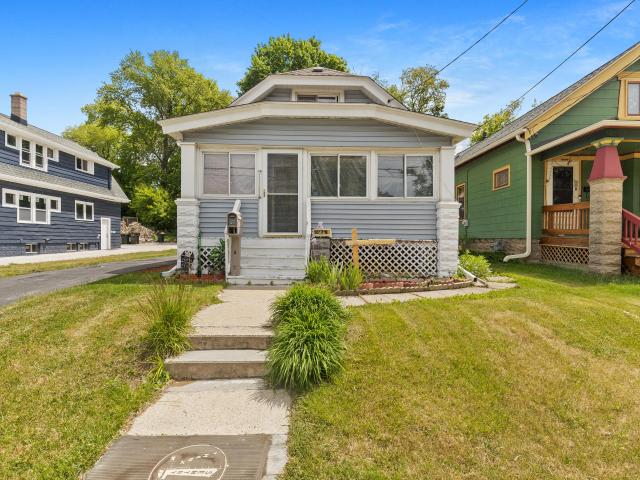 1017 N Chicago Ave