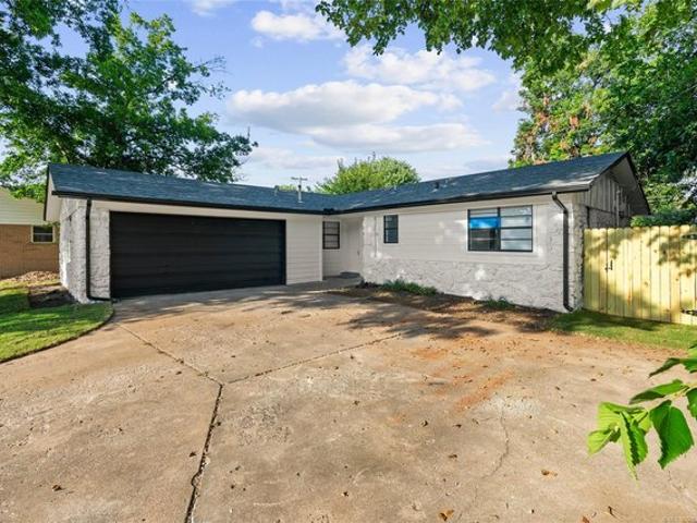 1017 N Hickory Pl, Broken Arrow, OK 74012