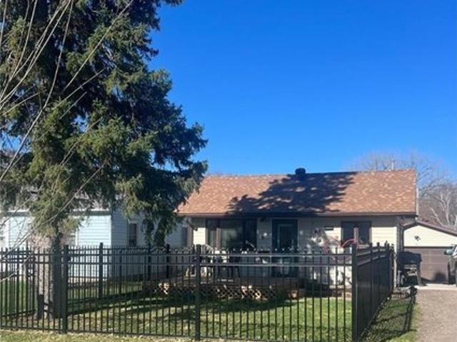 1017 N Lake St, Fergus Falls, MN 56537