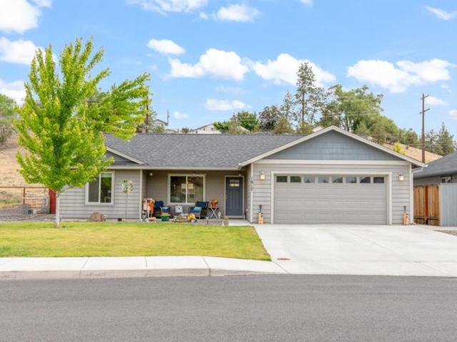 1017 NE Crista Ct, Prineville, OR 97754