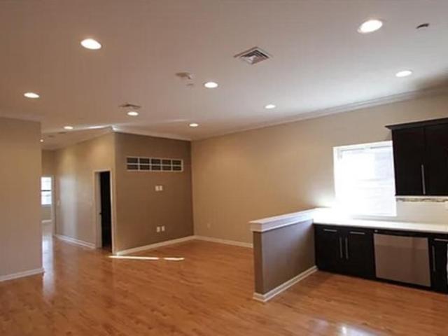 1017 Arch St Fl 6B, Philadelphia, PA 19107