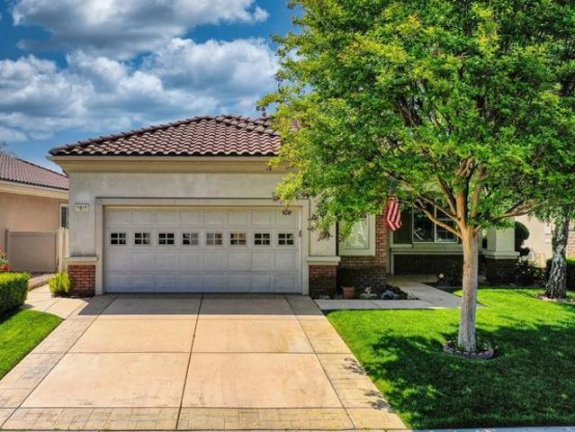 1017 Blackhawk Dr, Beaumont, CA 92223