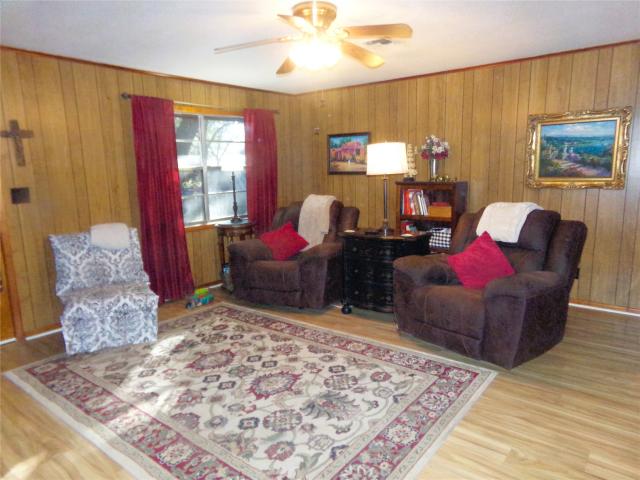 1017 County Road 285, Weimar, TX 78962 | MLS #49352