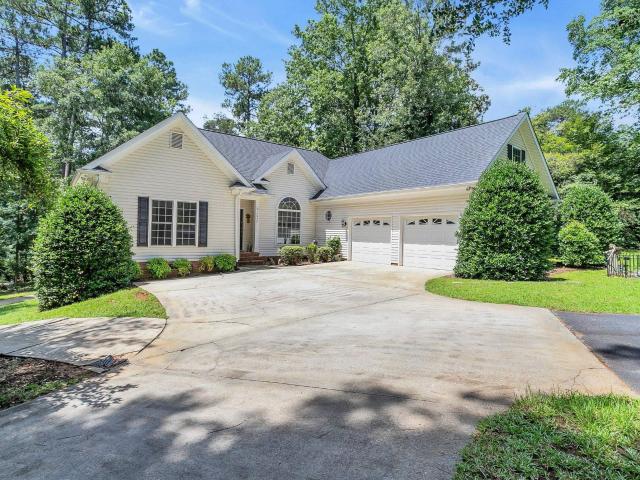 1017 Cove Circle